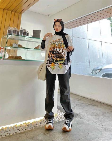 Super Comfy Ini Ide Ootd Hijab Untuk Nonton Konser Musik Kumparan