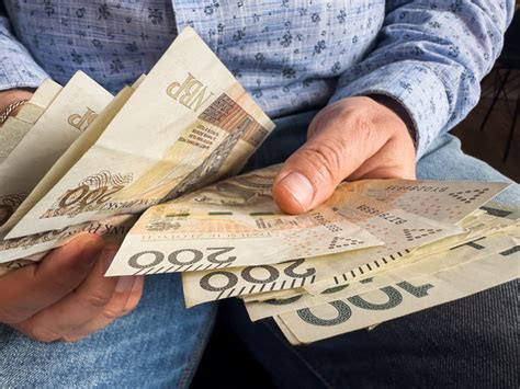 Bon Senioralny Od Kiedy Dla Kogo Jaka Kwota Najwa Niejsze