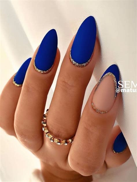50 Stunning Royal Blue Nails Youll Want to Try Diseños de uñas de