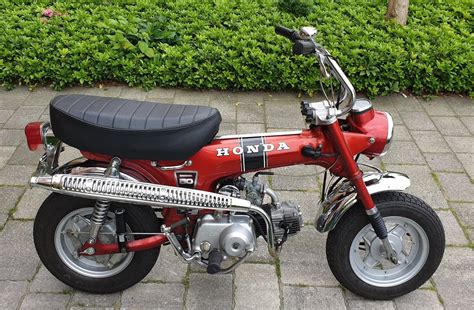 Honda Dax St 50