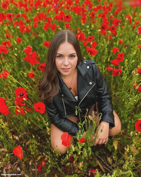 Anastasiaroseofficial Nude Onlyfans Leaks Fappening Fappeningbook