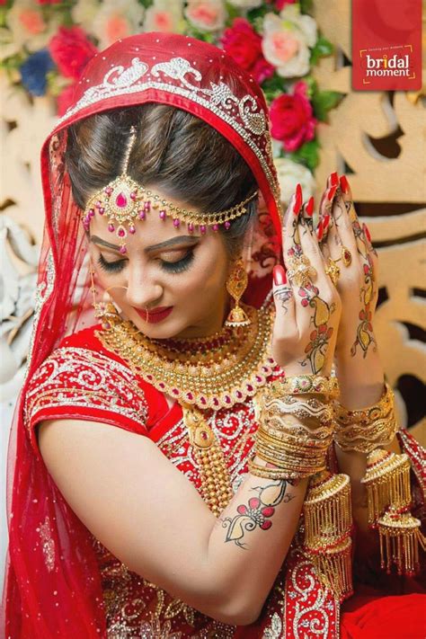 Pin By Tariq Malik On Bridal Poses Indian Bride Photography Poses