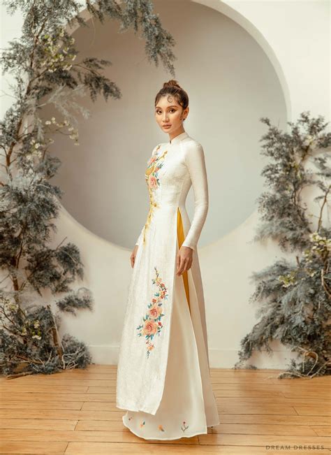 White And Gold Bridal Ao Dai Vietnamese Traditional Bridal Dress