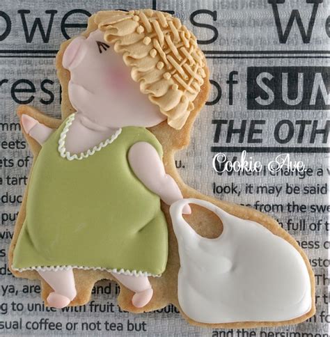 Piggy Cookie To Go Shopping