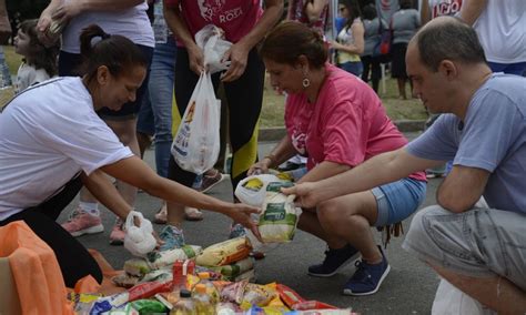 Extrema pobreza no Brasil cai para mínima histórica em 2020 Super