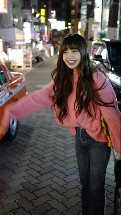 6 BLACKPINK Lisa S Hairstyles Since Her Debut Now She Shows Her