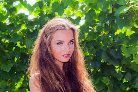 Belle Fille Nue Sur La Plage Photo Stock Image Du Cheveu Gens 24458582