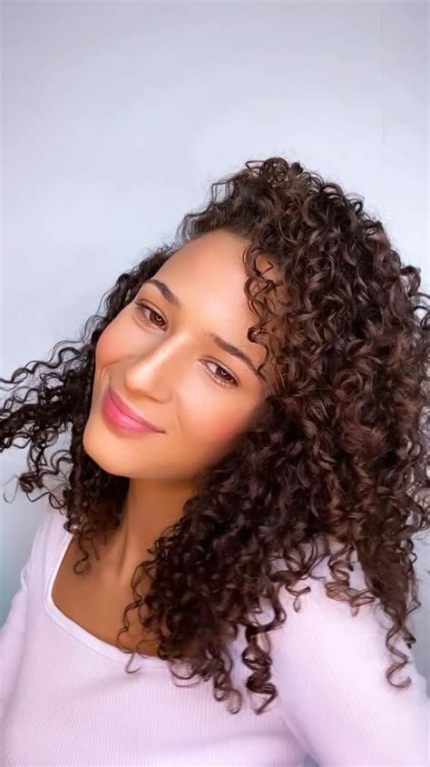 30 Striking Prom Hairstyles To Elevate Your Look Artofit