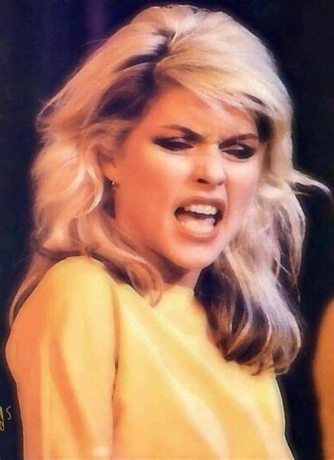 Épinglé par Ro Tr sur blondie debbie harry Personnages féminins