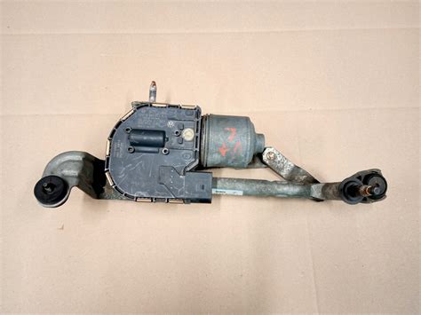 VW GOLF VI PLUS LEWY SILNICZEK MECHANIZM WYCIERACZ 5M0955023D