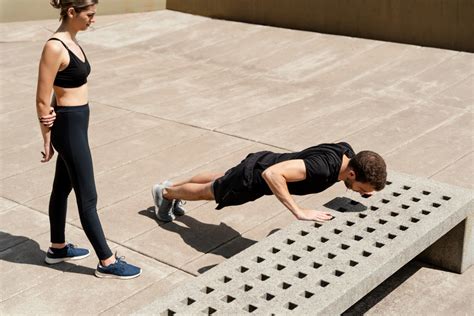 Treino de peito em casa 6 exercícios sem equipamento