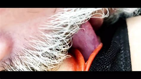 チンポ、口、穴を弄ぶのが大好きです Xhamster