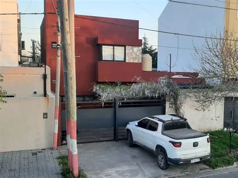 Casa Venta 12 años 5 ambientes 3 cocheras 360m2 83 0 Camino