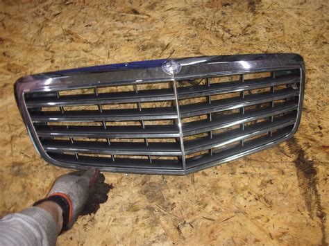 MERCEDES W211 E KLASA GRILL ATRAPA LIFT MECEN3 za 600 zł z Wiórek