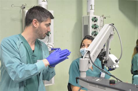 Clínica Dental EOS Periodoncia Microquirúrgica para Tratar Problemas