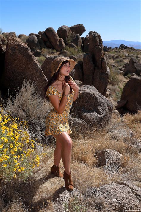 Elena Generi Nude In Naked Desert Free Mpl Studios Picture Gallery At