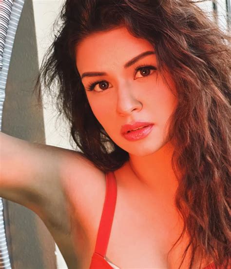 Avneet Kaur Ractressarmpitfans