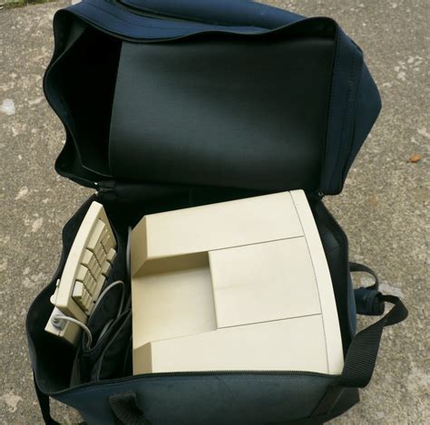 Le Macintosh Classic Notre Premier Ordinateur Portabl Flickr