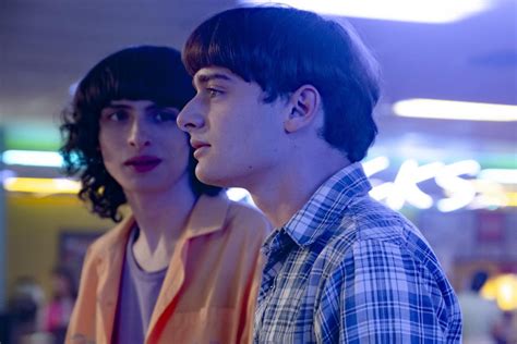 Stranger Things Star Noah Schnapp Comes Out As Gay Guess I M More