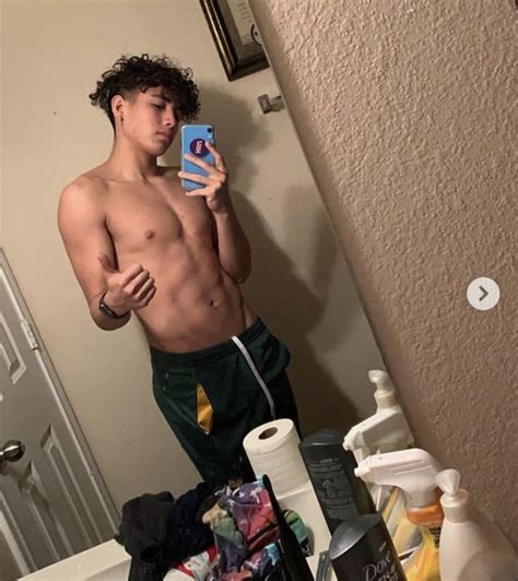 Pin On Jabezvill Gym Boy Snap Selfie Gym Pics Snapchat