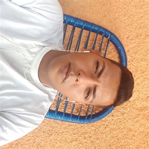 Stream Thiago Steele Music Listen To Songs Albums Playlists For