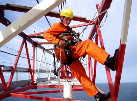 TREINAMENTO TRABALHO EM ALTURA Pró Saúde