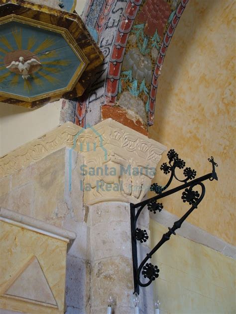 Capitel Del Lado Del Evangelio Del Arco Triunfal Dos Felinos