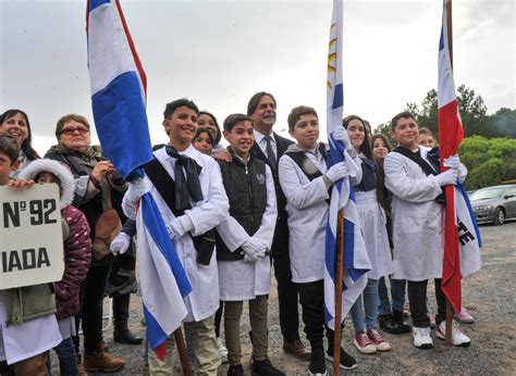 Lacalle Pou conmemoró el 198 aniversario del Desembarco de los