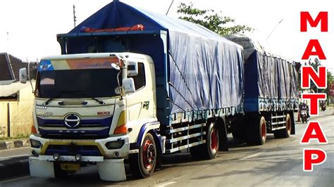 Spotting Gandengan Panjang Truk Tronton Vs Truk Gandeng Hino Jalur