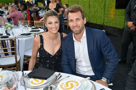 NFL World Reacts To Erin Andrews Vacation Photos The Spun