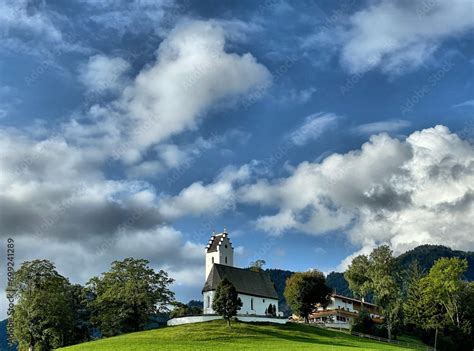 Wallfahrtskirche Sankt Margarethen Bei Brannenburg Im Inntal Im Sommer
