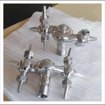 Longva Sanitary Stainless Steel Threaded Bolted Rotary Cleaning Ball