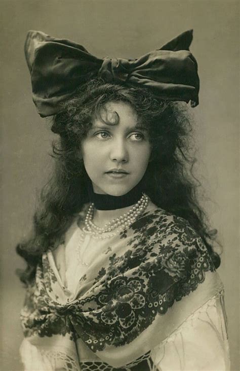 Femmes Photographi Es Il Y A Ans Pour Des Cartes Postales