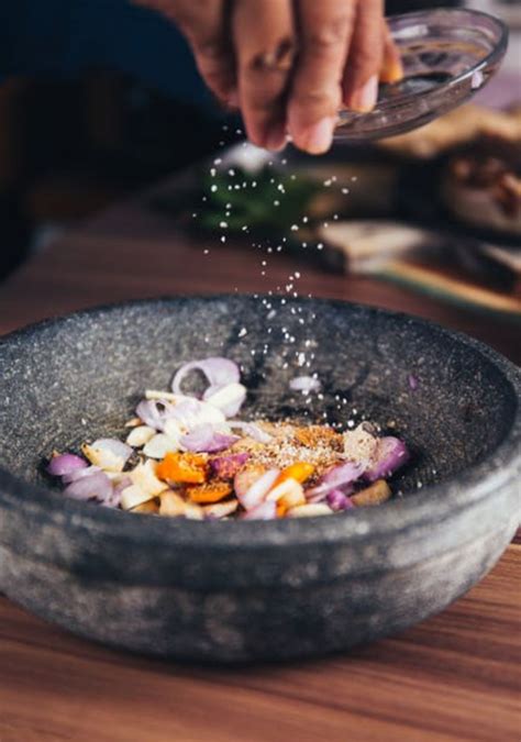 Resep Rendang Telur Khas Padang Bumbu Rempahnya Melekat