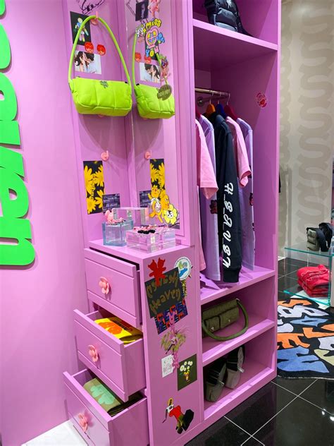 直江山城守朗暖 on Twitter RT hankyumode 3F MARC JACOBSからHEAVEN BY MARC