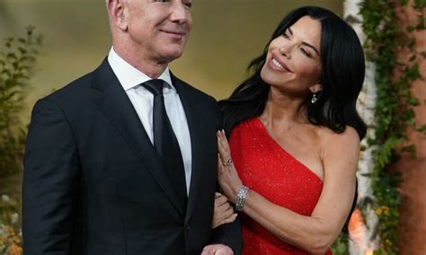 Cea mai luxoasă cerere în căsătorie din lume Iubita lui Jeff Bezos a
