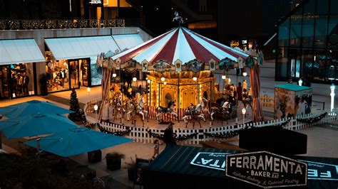 San Marino Outlet Experience Accende La Magia Del Natale E Brinda Ad Un