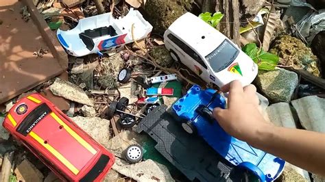 Mencari Merakit Mobil Polisi Militer Polisi Patwal Ambulance