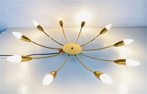 Lampadario Sputnik A 10 Braccia In Ottone Anni 50 In Vendita Su Pamono