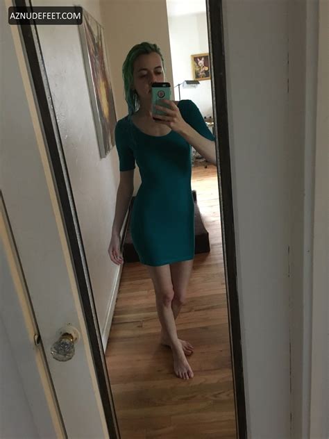 GINNY DI Feet AZNudeFeet