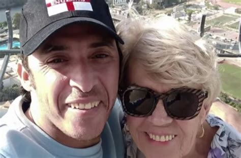 Mujer que se casó con hombre 46 años menor se divorcia por sus