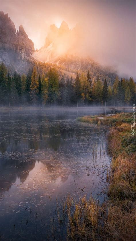 Góry o poranku nad rzeką Tapeta na telefon Nature instagram Wild