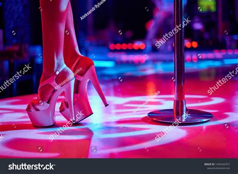 Young Sexy Girl Strip Club Luring Foto Stok 1425432557 Shutterstock