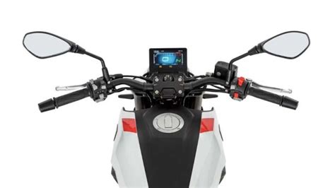 Peugeot Yakında Avrupa ya Gelecek Olan Yeni PM 01 300 Naked Bike ı