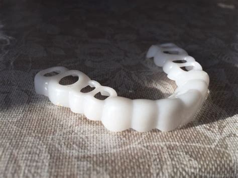 Prothèses Dentaires PerfectSmile Des Dents Blanches et Régulières sans