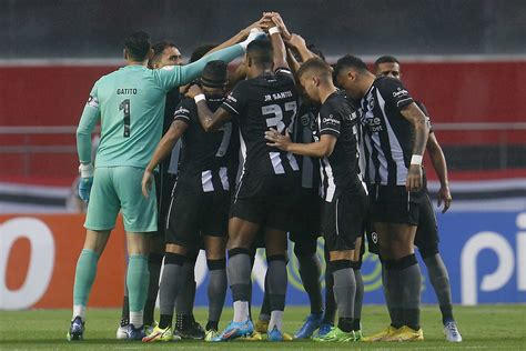 Veja fotos de São Paulo x Botafogo pelo Campeonato Brasileiro Gazeta