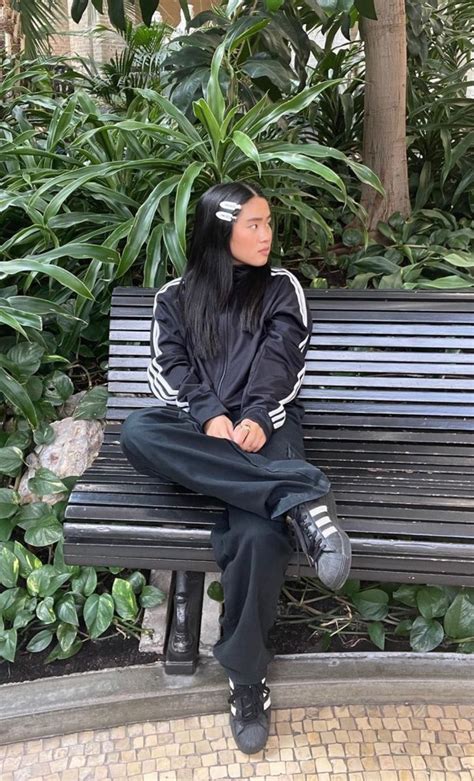 Épinglé par Claire sur outfits en 2024 Mode femme vintage S habiller