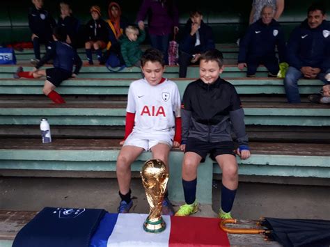 Album Les Jeunes Du Gj Foot Sud Ont Bien Appr Ci Club Football