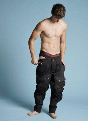 Ron Levi By Stephan Mientus Vanity Teen 虚荣青年 Lifestyle New Faces Magazine