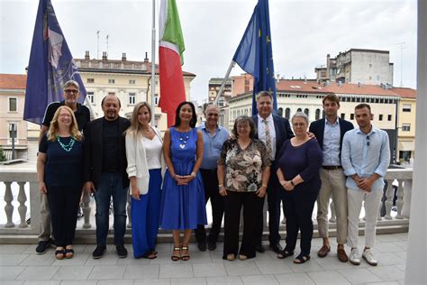 Presentata La Nuova Giunta Di Monfalcone La Squadra Del Sindaco Cisint